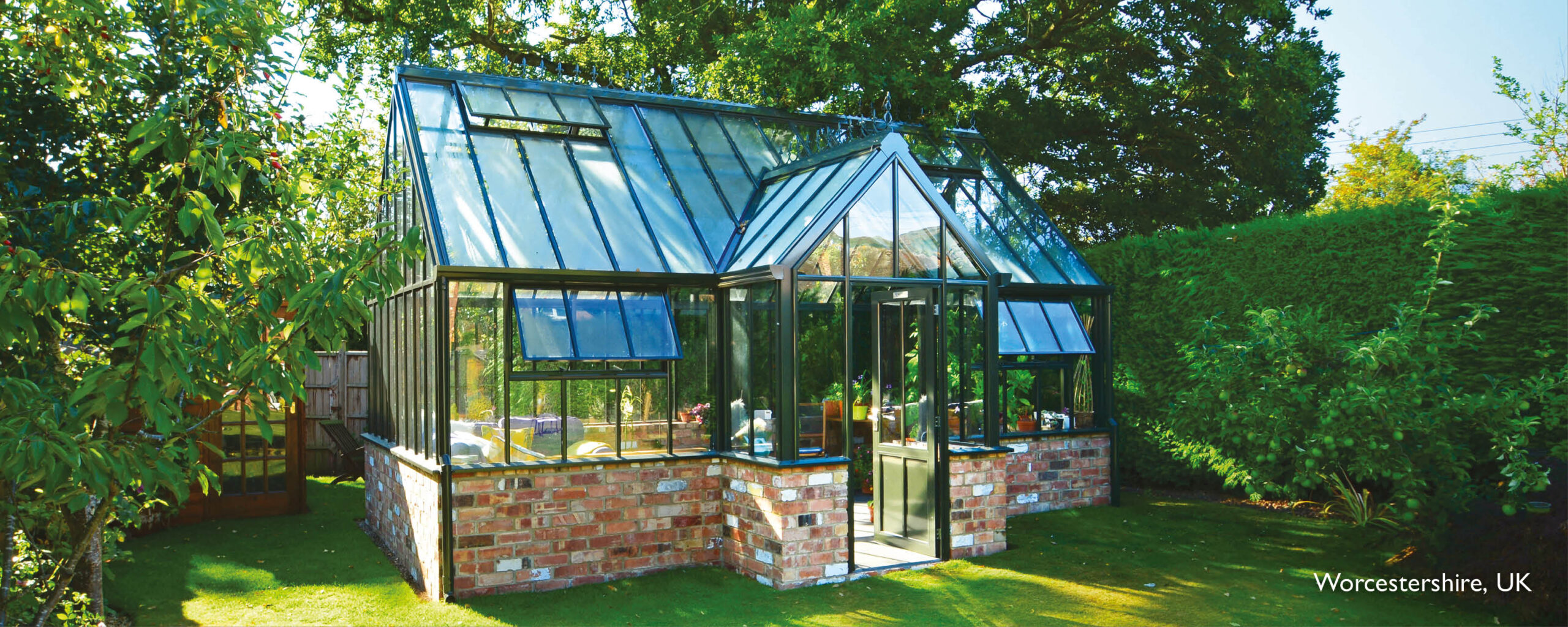 Classic Victorian Lodge Glasshouse - Hartley Botanic