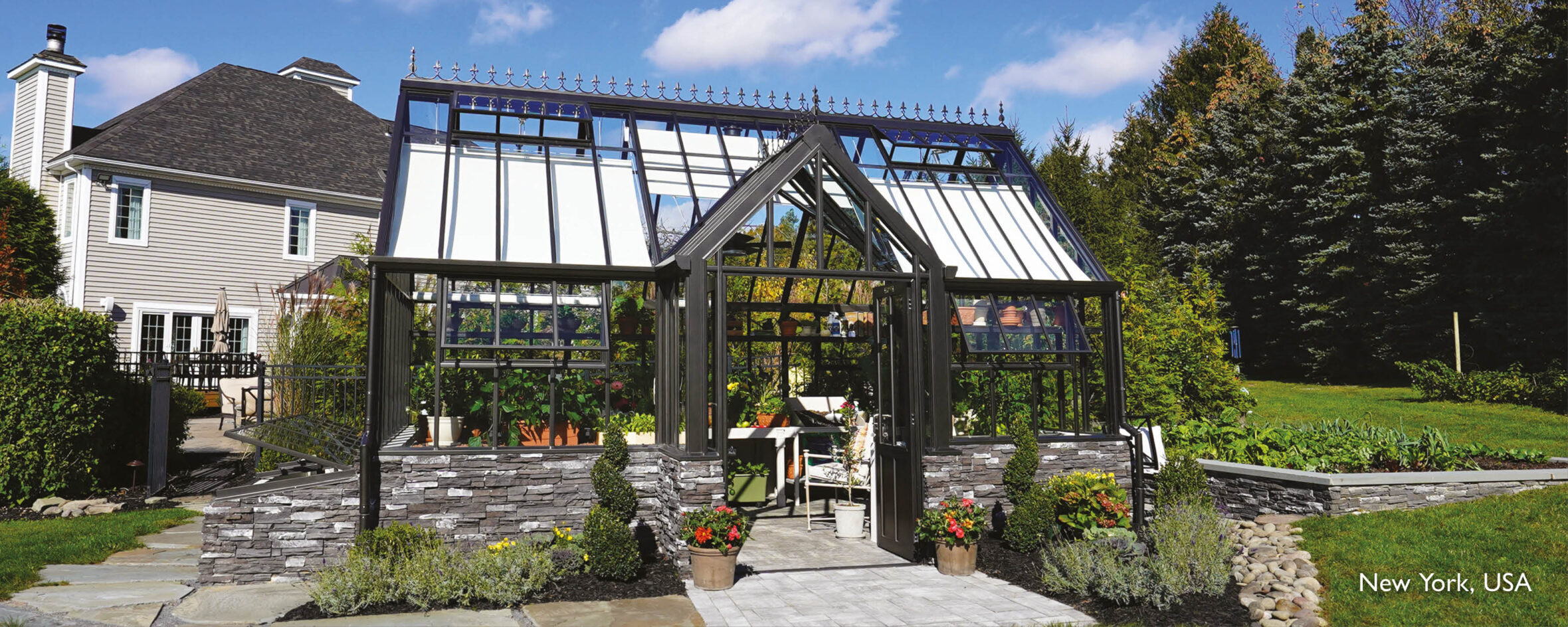 Classic Victorian Lodge Glasshouse - Hartley Botanic